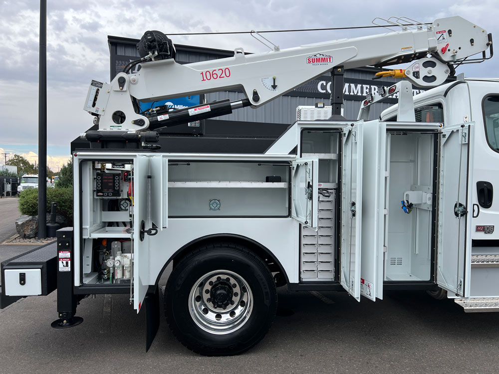 2025 Freightliner M2-106 Plus, Mechanics Truck, Summit 10K Crane ...